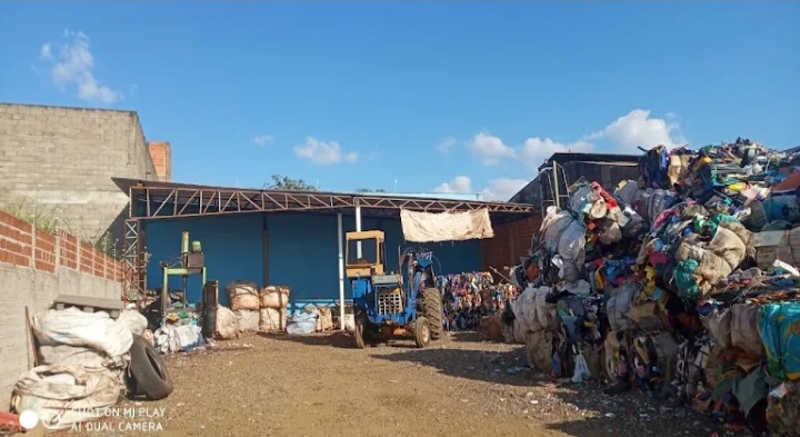 Compra e Venda de Plásticos em Geral | LM Plastic