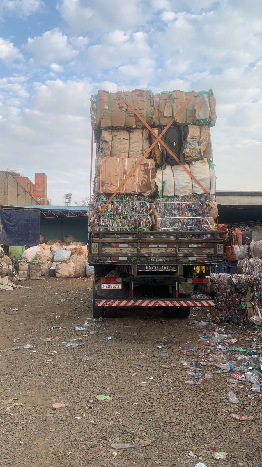 Compra e Venda de Plásticos em Geral | LM Plastic