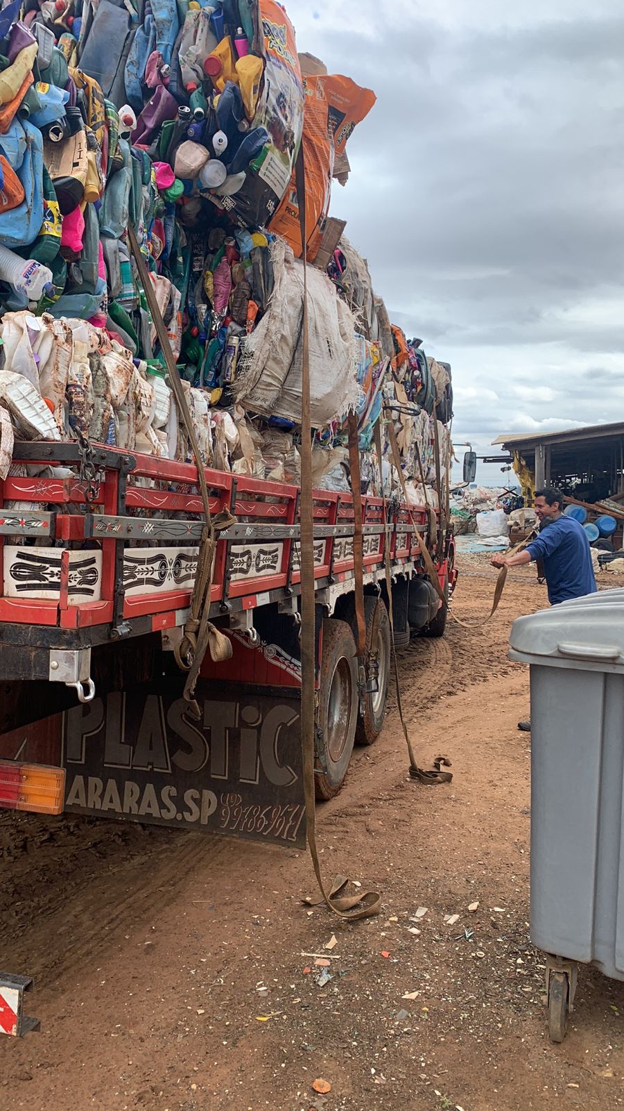 Compra e Venda de Plásticos em Geral | LM Plastic